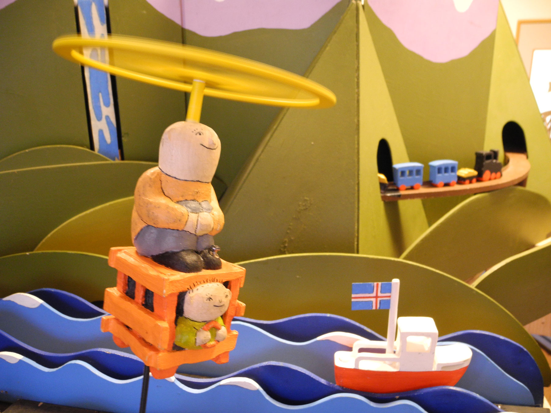 CLEVER YOU ARE - ALFIE ATKINS - Worlds of Puppets by Bernd Ogrodnik