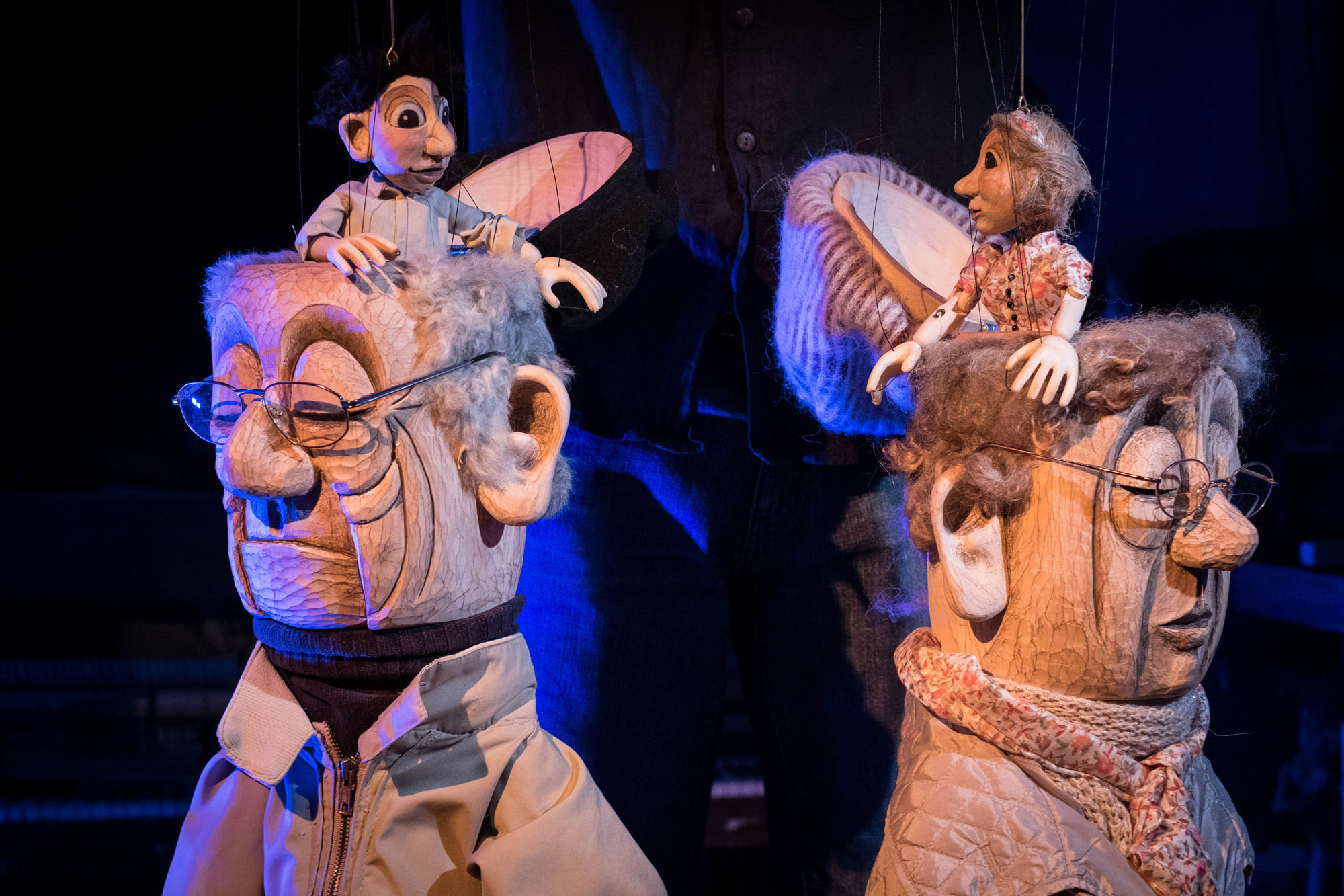 THE PUPPET MASTER - Worlds of Puppets by Bernd Ogrodnik